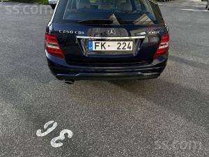 Синий Мерседес Ц 250 2012 в Рига, объемом двигателя 2.50 л и пробегом 147 тыс. км за 12500 €, фото 3 на AUTOMOTO.COM.LV