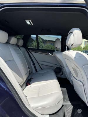 Blue Mercedes-Benz C 250 2013 in Taurage, with an engine capacity of 2.14 L and mileage of 300 thousand km for 7190 €, photo 10 on AUTOMOTO.COM.LV