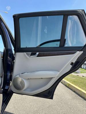 Blue Mercedes-Benz C 250 2013 in Taurage, with an engine capacity of 2.14 L and mileage of 300 thousand km for 7190 €, photo 14 on AUTOMOTO.COM.LV