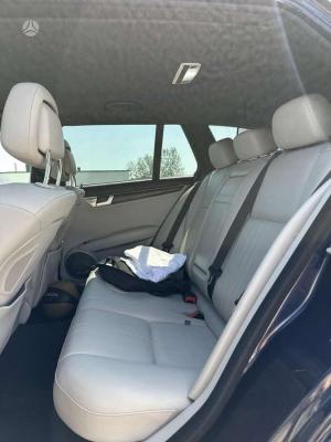 Blue Mercedes-Benz C 250 2013 in Taurage, with an engine capacity of 2.14 L and mileage of 300 thousand km for 7190 €, photo 17 on AUTOMOTO.COM.LV