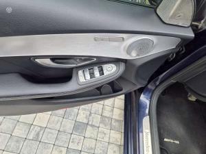 Blue Mercedes-Benz C 250 2016 in Kaunas, with an engine capacity of 2.14 L and mileage of 308 thousand km for 8700 €, photo 14 on AUTOMOTO.COM.LV