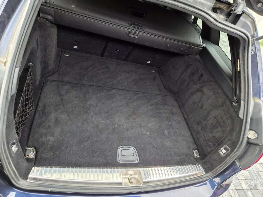 Blue Mercedes-Benz C 250 2016 in Kaunas, with an engine capacity of 2.14 L and mileage of 308 thousand km for 8700 €, photo 16 on AUTOMOTO.COM.LV