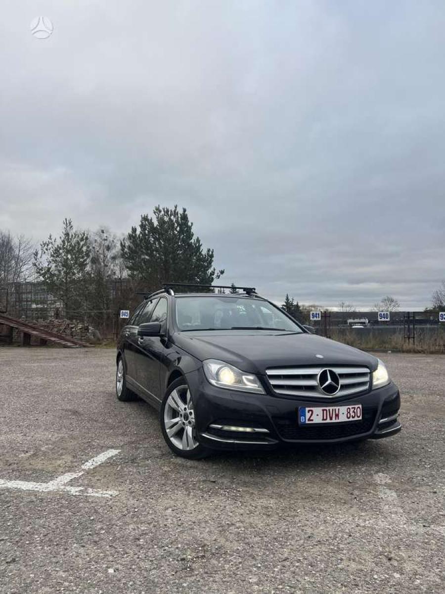 Brown Mercedes-Benz C 250 2014 in Alytus, with an engine capacity of 2.14 L and mileage of 229 thousand km for 7750 €, photo 2 on AUTOMOTO.COM.LV