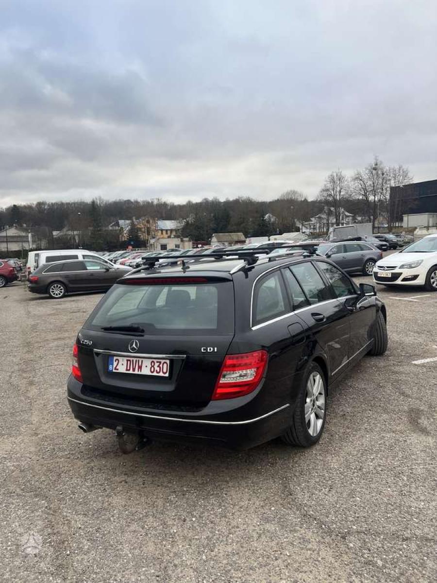 Brown Mercedes-Benz C 250 2014 in Alytus, with an engine capacity of 2.14 L and mileage of 229 thousand km for 7750 €, photo 5 on AUTOMOTO.COM.LV