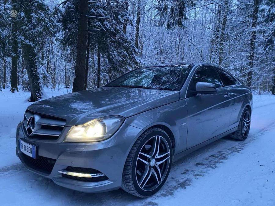 Pelēks Mercedes-Benz C 250 2011 Kauņa, ar dzinēja tilpumu 2.20 L un nobraukumu 194 tūkst. km par 8300 €, foto 1 vietnē AUTOMOTO.COM.LV