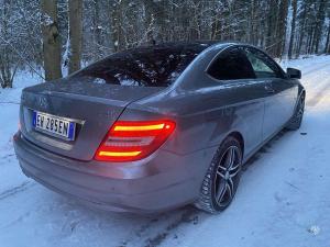 Pelēks Mercedes-Benz C 250 2011 Kauņa, ar dzinēja tilpumu 2.20 L un nobraukumu 194 tūkst. km par 8300 €, foto 4 vietnē AUTOMOTO.COM.LV