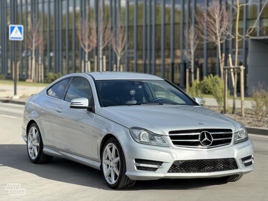 Grey Mercedes-Benz C 250 2012 in Vilnius, with an engine capacity of 2.20 L and mileage of 320 thousand km for 7200 €, photo 1 on AUTOMOTO.COM.LV