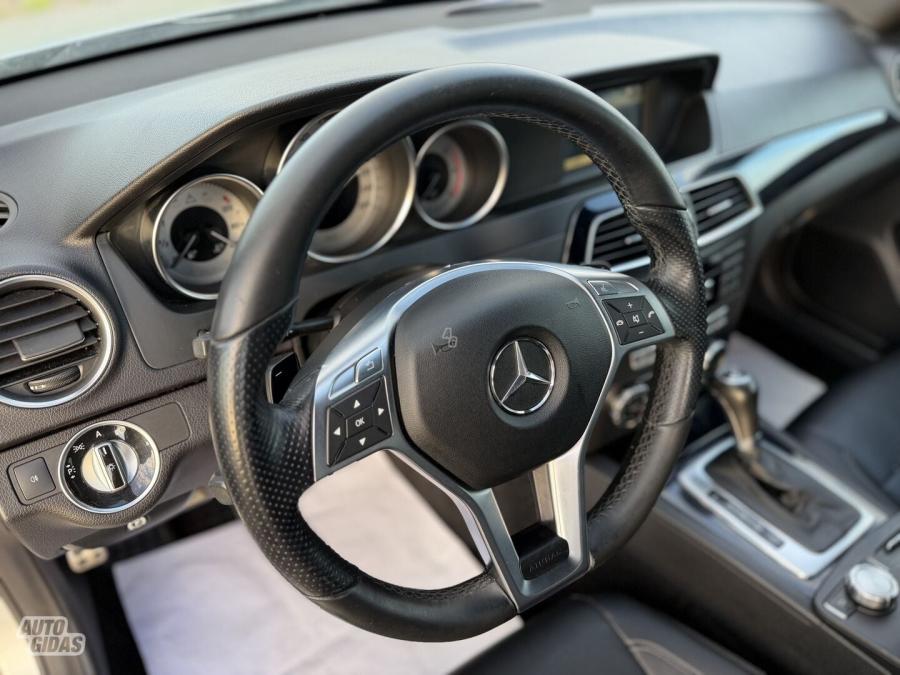 Grey Mercedes-Benz C 250 2012 in Vilnius, with an engine capacity of 2.20 L and mileage of 320 thousand km for 7200 €, photo 24 on AUTOMOTO.COM.LV