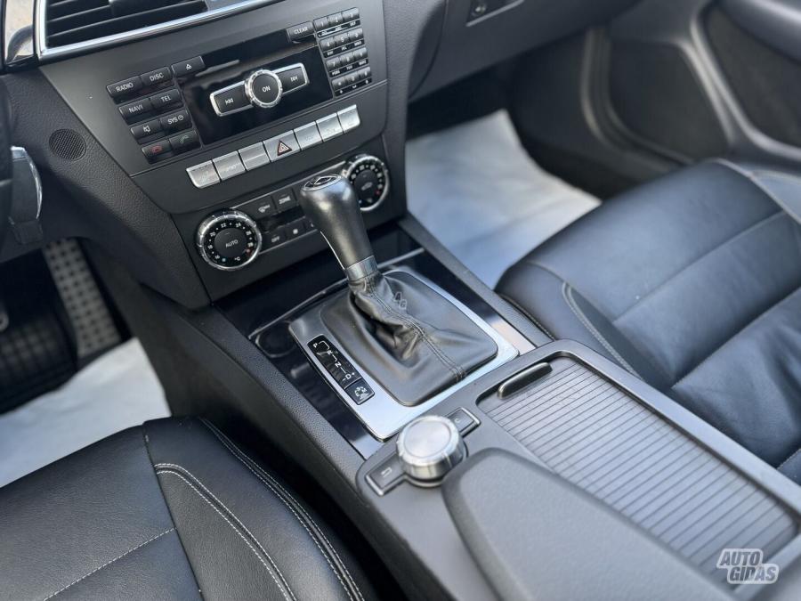 Grey Mercedes-Benz C 250 2012 in Vilnius, with an engine capacity of 2.20 L and mileage of 320 thousand km for 7200 €, photo 26 on AUTOMOTO.COM.LV
