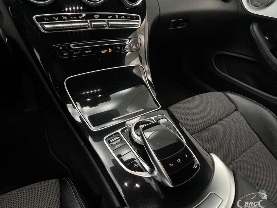 Grey Mercedes-Benz C 250 2016 in Vilnius, with an engine capacity of 2.14 L and mileage of 301 thousand km for 15600 €, photo 26 on AUTOMOTO.COM.LV