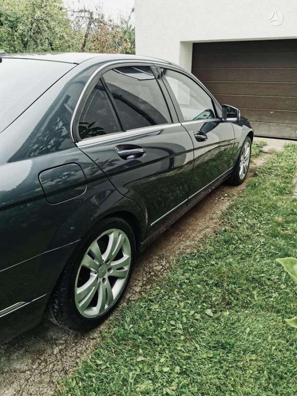 Pelēks Mercedes-Benz C 250 2009 Kauņa, ar dzinēja tilpumu 2.20 L un nobraukumu 267 tūkst. km par 5500 €, foto 7 vietnē AUTOMOTO.COM.LV