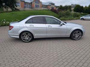 Grey Mercedes-Benz C 250 2009 in Vilnius, with an engine capacity of 2.14 L and mileage of 382 thousand km for 4200 €, photo 7 on AUTOMOTO.COM.LV