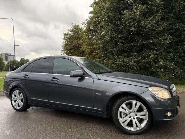 Grey Mercedes-Benz C 250 2009 in Kaunas, with an engine capacity of 2.20 L and mileage of 265 thousand km for 4750 €, photo 4 on AUTOMOTO.COM.LV