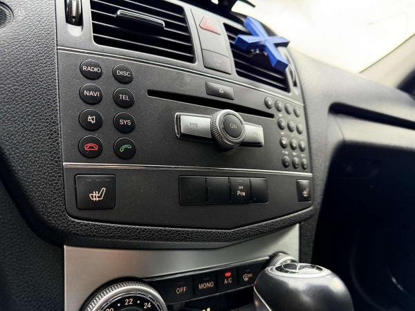 Grey Mercedes-Benz C 250 2009 in Kaunas, with an engine capacity of 2.20 L and mileage of 265 thousand km for 4750 €, photo 7 on AUTOMOTO.COM.LV
