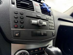 Grey Mercedes-Benz C 250 2009 in Kaunas, with an engine capacity of 2.20 L and mileage of 265 thousand km for 4750 €, photo 8 on AUTOMOTO.COM.LV