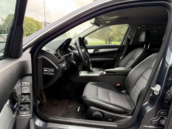 Grey Mercedes-Benz C 250 2009 in Kaunas, with an engine capacity of 2.20 L and mileage of 265 thousand km for 4750 €, photo 8 on AUTOMOTO.COM.LV