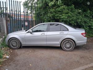 Pelēks Mercedes-Benz C 250 2010 Kauņa, ar dzinēja tilpumu 2.14 L un nobraukumu 146 tūkst. km par 2100 €, foto  vietnē AUTOMOTO.COM.LV