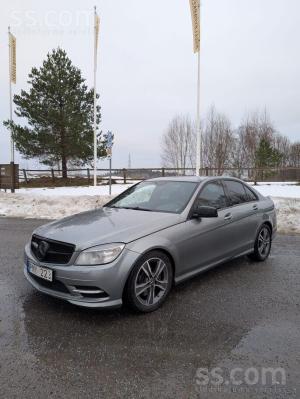 Pelēks Mercedes-Benz C 250 2011 Rīga, ar dzinēja tilpumu 2.10 L un nobraukumu 278 tūkst. km par 8000 €, foto 4 vietnē AUTOMOTO.COM.LV