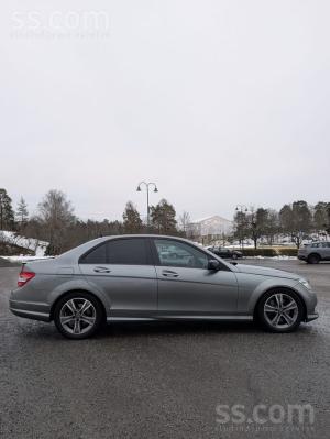 Pelēks Mercedes-Benz C 250 2011 Rīga, ar dzinēja tilpumu 2.10 L un nobraukumu 278 tūkst. km par 8000 €, foto 8 vietnē AUTOMOTO.COM.LV