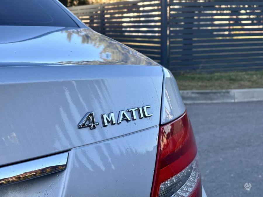 Pelēks Mercedes-Benz C 250 2012 Viļņa, ar dzinēja tilpumu 2.14 L un nobraukumu 320 tūkst. km par 7350 €, foto 5 vietnē AUTOMOTO.COM.LV