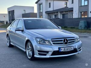 Grey Mercedes-Benz C 250 2012 in Vilnius, with an engine capacity of 2.14 L and mileage of 320 thousand km for 8200 €, photo 9 on AUTOMOTO.COM.LV