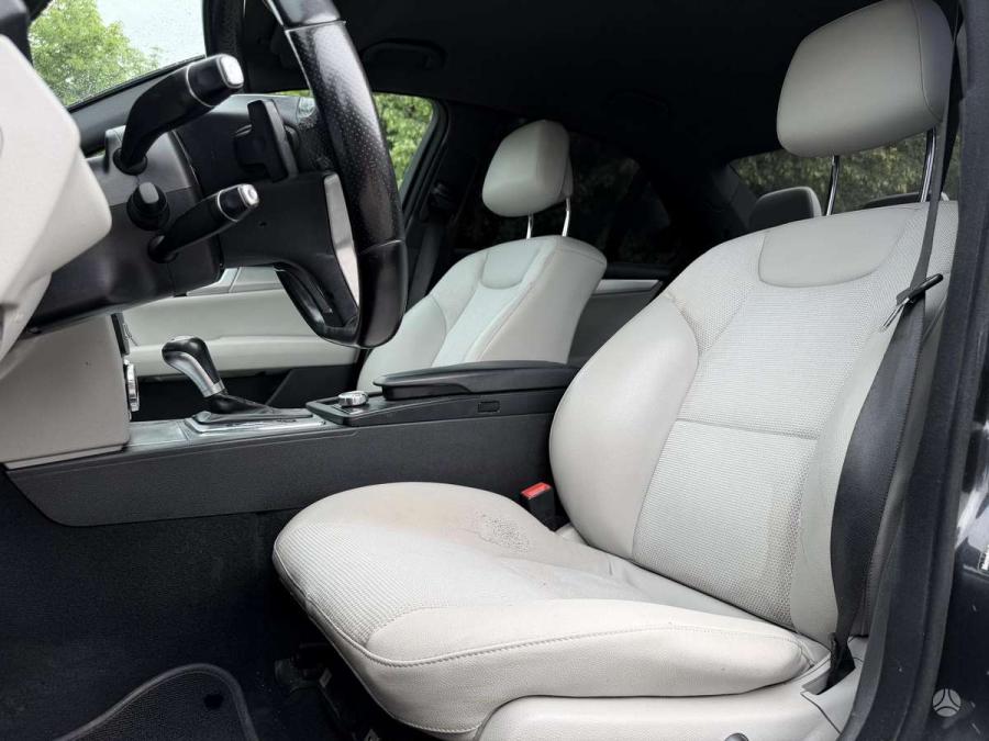 Pelēks Mercedes-Benz C 250 2012 Kauņa, ar dzinēja tilpumu 2.14 L un nobraukumu 312 tūkst. km par 8500 €, foto 15 vietnē AUTOMOTO.COM.LV