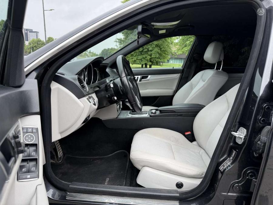 Pelēks Mercedes-Benz C 250 2012 Kauņa, ar dzinēja tilpumu 2.14 L un nobraukumu 312 tūkst. km par 8500 €, foto 18 vietnē AUTOMOTO.COM.LV