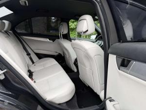 Pelēks Mercedes-Benz C 250 2012 Kauņa, ar dzinēja tilpumu 2.14 L un nobraukumu 312 tūkst. km par 8500 €, foto 21 vietnē AUTOMOTO.COM.LV