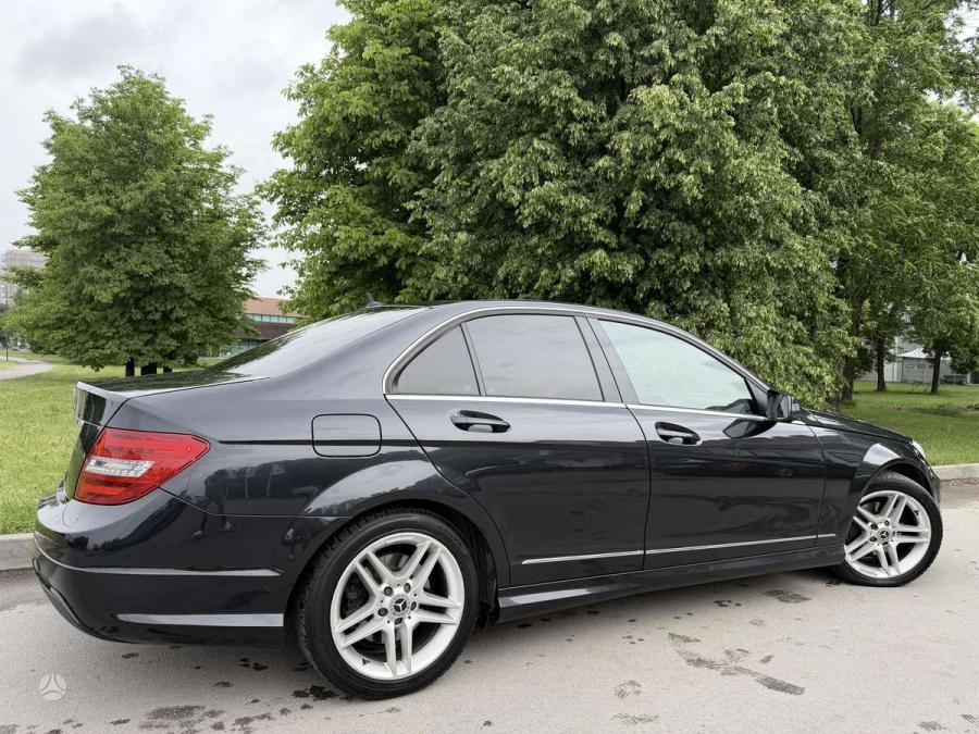 Pelēks Mercedes-Benz C 250 2012 Kauņa, ar dzinēja tilpumu 2.14 L un nobraukumu 312 tūkst. km par 8500 €, foto 25 vietnē AUTOMOTO.COM.LV
