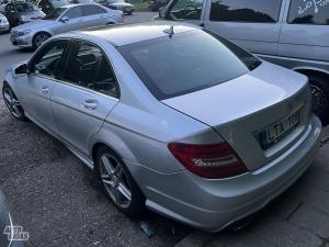Grey Mercedes-Benz C 250 2013 in Vilnius, with an engine capacity of 1.80 L and mileage of 320 thousand km for 3500 €, photo 4 on AUTOMOTO.COM.LV