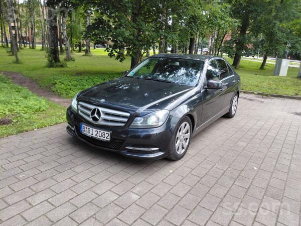 Pelēks Mercedes-Benz C 250 2013 Rīga, ar dzinēja tilpumu 2.50 L un nobraukumu 0 tūkst. km par 6950 €, foto 2 vietnē AUTOMOTO.COM.LV