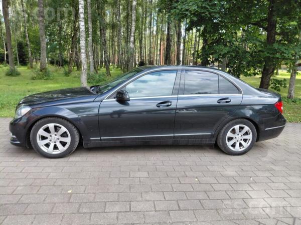 Pelēks Mercedes-Benz C 250 2013 Rīga, ar dzinēja tilpumu 2.50 L un nobraukumu 0 tūkst. km par 6950 €, foto 4 vietnē AUTOMOTO.COM.LV