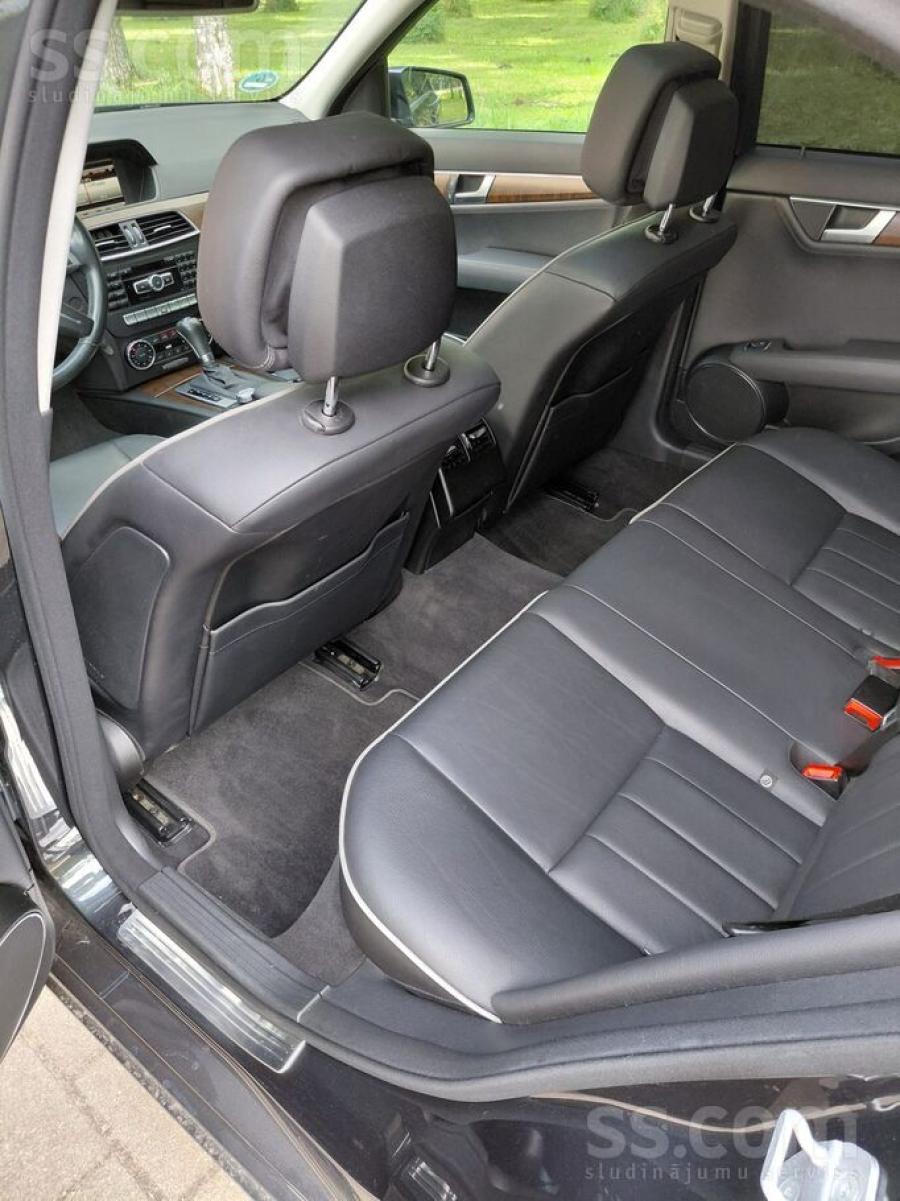 Grey Mercedes-Benz C 250 2013 in Riga, with an engine capacity of 2.50 L and mileage of 0 thousand km for 6950 €, photo 12 on AUTOMOTO.COM.LV
