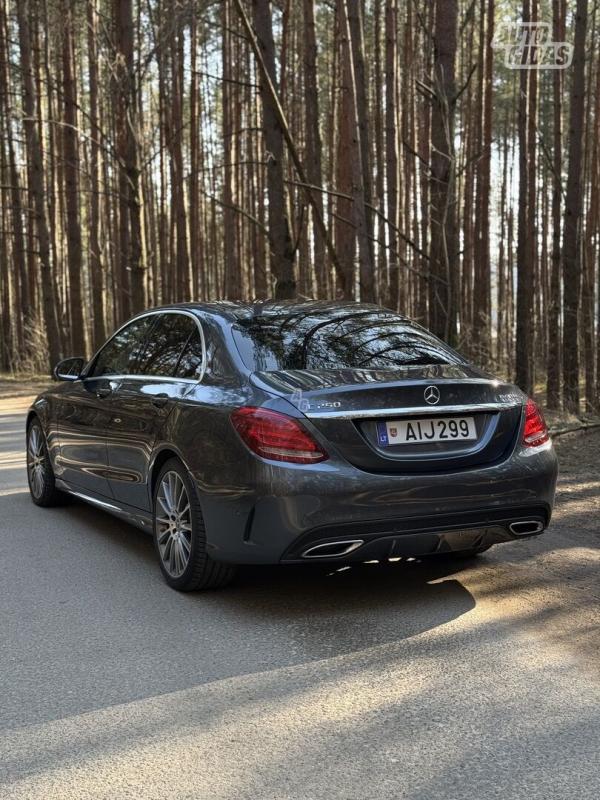 Pelēks Mercedes-Benz C 250 2015 Kauņa, ar dzinēja tilpumu 2.10 L un nobraukumu 264 tūkst. km par 15600 €, foto 3 vietnē AUTOMOTO.COM.LV