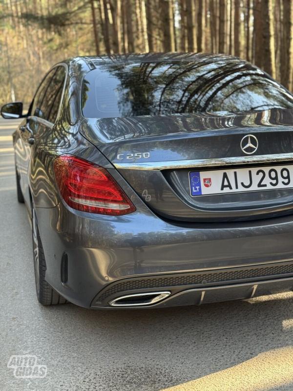Pelēks Mercedes-Benz C 250 2015 Kauņa, ar dzinēja tilpumu 2.10 L un nobraukumu 264 tūkst. km par 15600 €, foto 6 vietnē AUTOMOTO.COM.LV