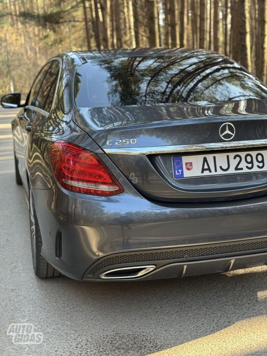 Grey Mercedes-Benz C 250 2015 in Kaunas, with an engine capacity of 2.10 L and mileage of 264 thousand km for 15600 €, photo 6 on AUTOMOTO.COM.LV