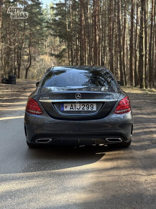 Pelēks Mercedes-Benz C 250 2015 Kauņa, ar dzinēja tilpumu 2.10 L un nobraukumu 264 tūkst. km par 15600 €, foto 10 vietnē AUTOMOTO.COM.LV