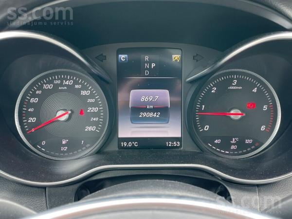 Grey Mercedes-Benz C 250 2016 in Dobele, with an engine capacity of 2.10 L and mileage of 291 thousand km for 19360 €, photo 9 on AUTOMOTO.COM.LV