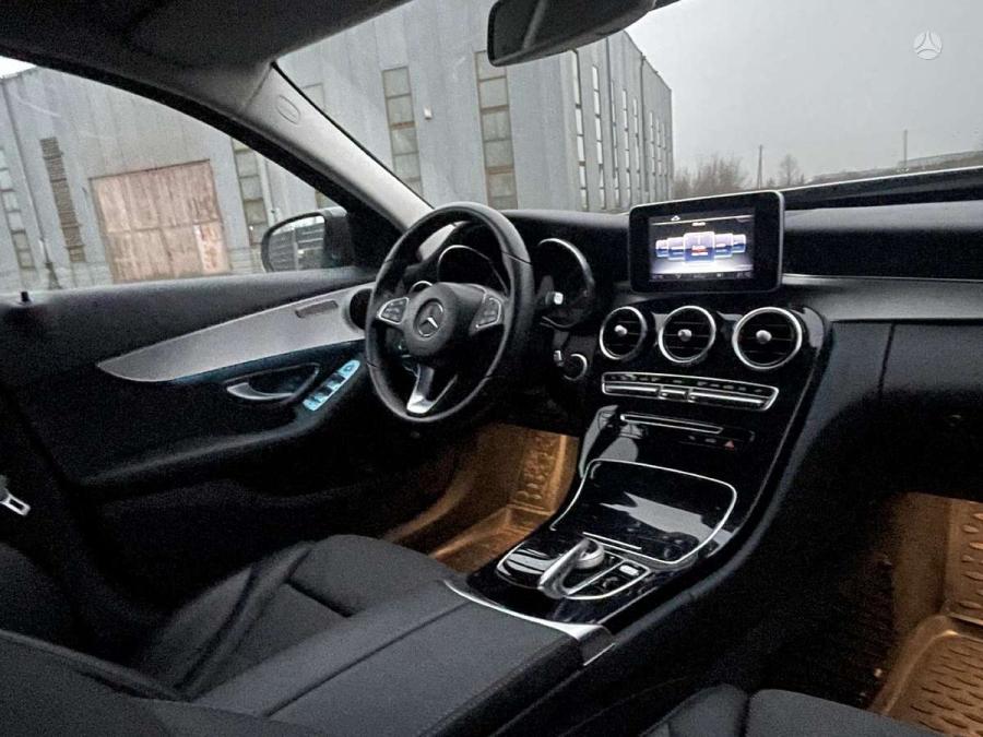 Grey Mercedes-Benz C 250 2017 in Kaunas, with an engine capacity of 2.00 L and mileage of 35 thousand km for 12950 €, photo 15 on AUTOMOTO.COM.LV