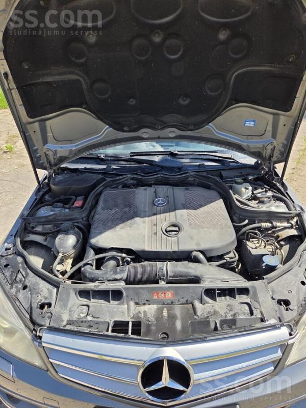 Grey Mercedes-Benz C 250 2009 in Riga, with an engine capacity of 2.20 L and mileage of 360 thousand km for 7000 €, photo 5 on AUTOMOTO.COM.LV