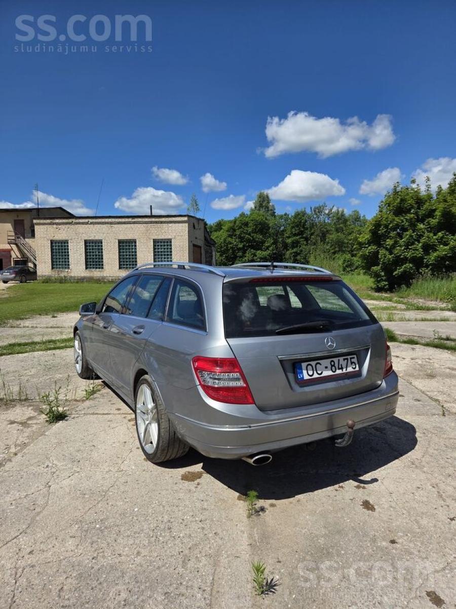 Pelēks Mercedes-Benz C 250 2009 Rīga, ar dzinēja tilpumu 2.20 L un nobraukumu 360 tūkst. km par 6400 €, foto 4 vietnē AUTOMOTO.COM.LV