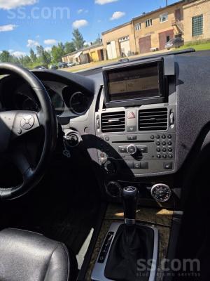 Pelēks Mercedes-Benz C 250 2009 Rīga, ar dzinēja tilpumu 2.20 L un nobraukumu 360 tūkst. km par 6400 €, foto 13 vietnē AUTOMOTO.COM.LV