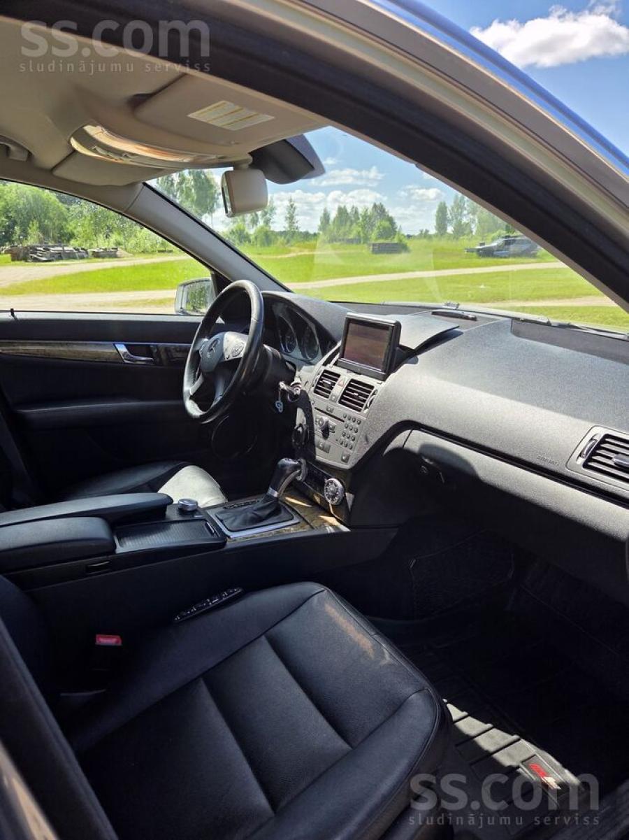 Pelēks Mercedes-Benz C 250 2009 Rīga, ar dzinēja tilpumu 2.20 L un nobraukumu 360 tūkst. km par 4500 €, foto 5 vietnē AUTOMOTO.COM.LV