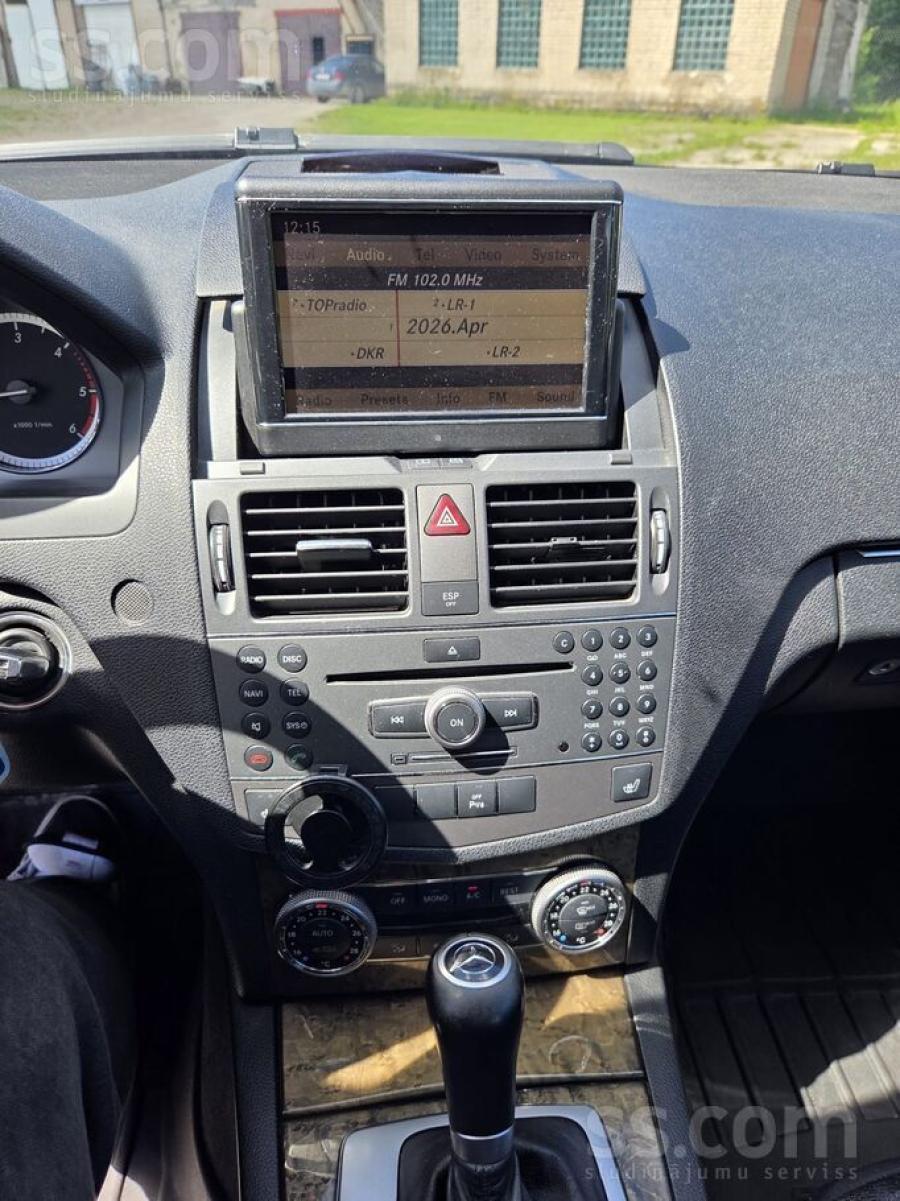 Pelēks Mercedes-Benz C 250 2009 Rīga, ar dzinēja tilpumu 2.20 L un nobraukumu 360 tūkst. km par 4500 €, foto 6 vietnē AUTOMOTO.COM.LV