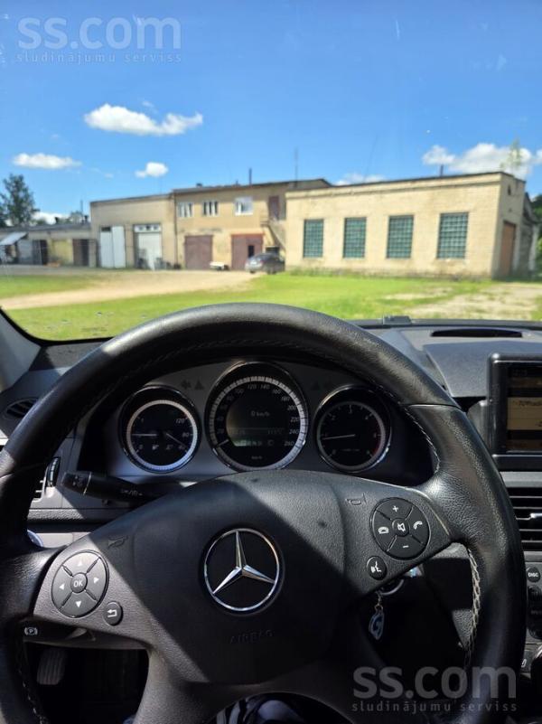Pelēks Mercedes-Benz C 250 2009 Rīga, ar dzinēja tilpumu 2.20 L un nobraukumu 360 tūkst. km par 4500 €, foto 7 vietnē AUTOMOTO.COM.LV