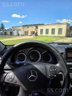 Pelēks Mercedes-Benz C 250 2009 Rīga, ar dzinēja tilpumu 2.20 L un nobraukumu 360 tūkst. km par 4500 €, foto 7 vietnē AUTOMOTO.COM.LV
