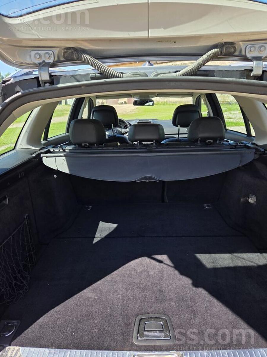 Pelēks Mercedes-Benz C 250 2009 Rīga, ar dzinēja tilpumu 2.20 L un nobraukumu 360 tūkst. km par 4500 €, foto 9 vietnē AUTOMOTO.COM.LV