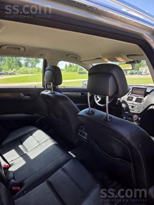 Pelēks Mercedes-Benz C 250 2009 Rīga, ar dzinēja tilpumu 2.20 L un nobraukumu 360 tūkst. km par 4500 €, foto 11 vietnē AUTOMOTO.COM.LV