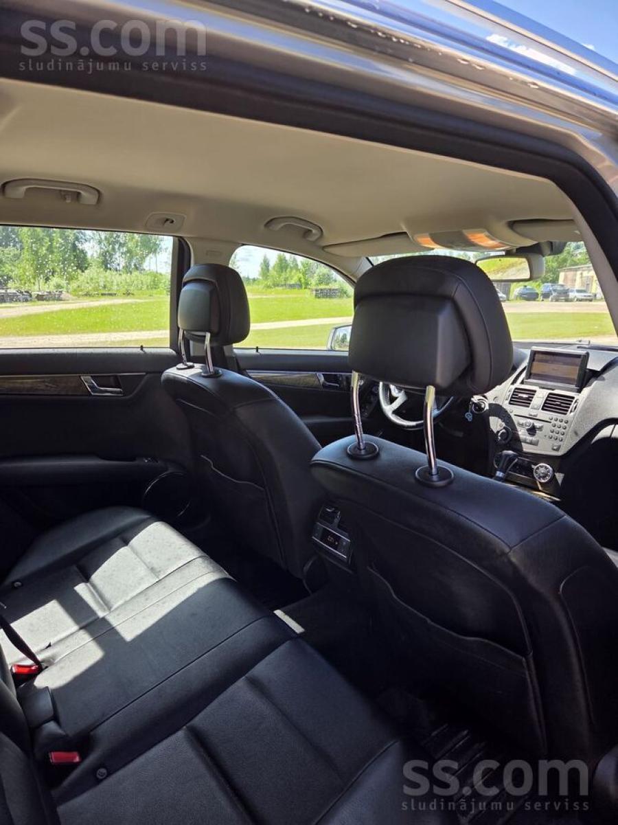 Pelēks Mercedes-Benz C 250 2009 Rīga, ar dzinēja tilpumu 2.20 L un nobraukumu 360 tūkst. km par 4500 €, foto 11 vietnē AUTOMOTO.COM.LV