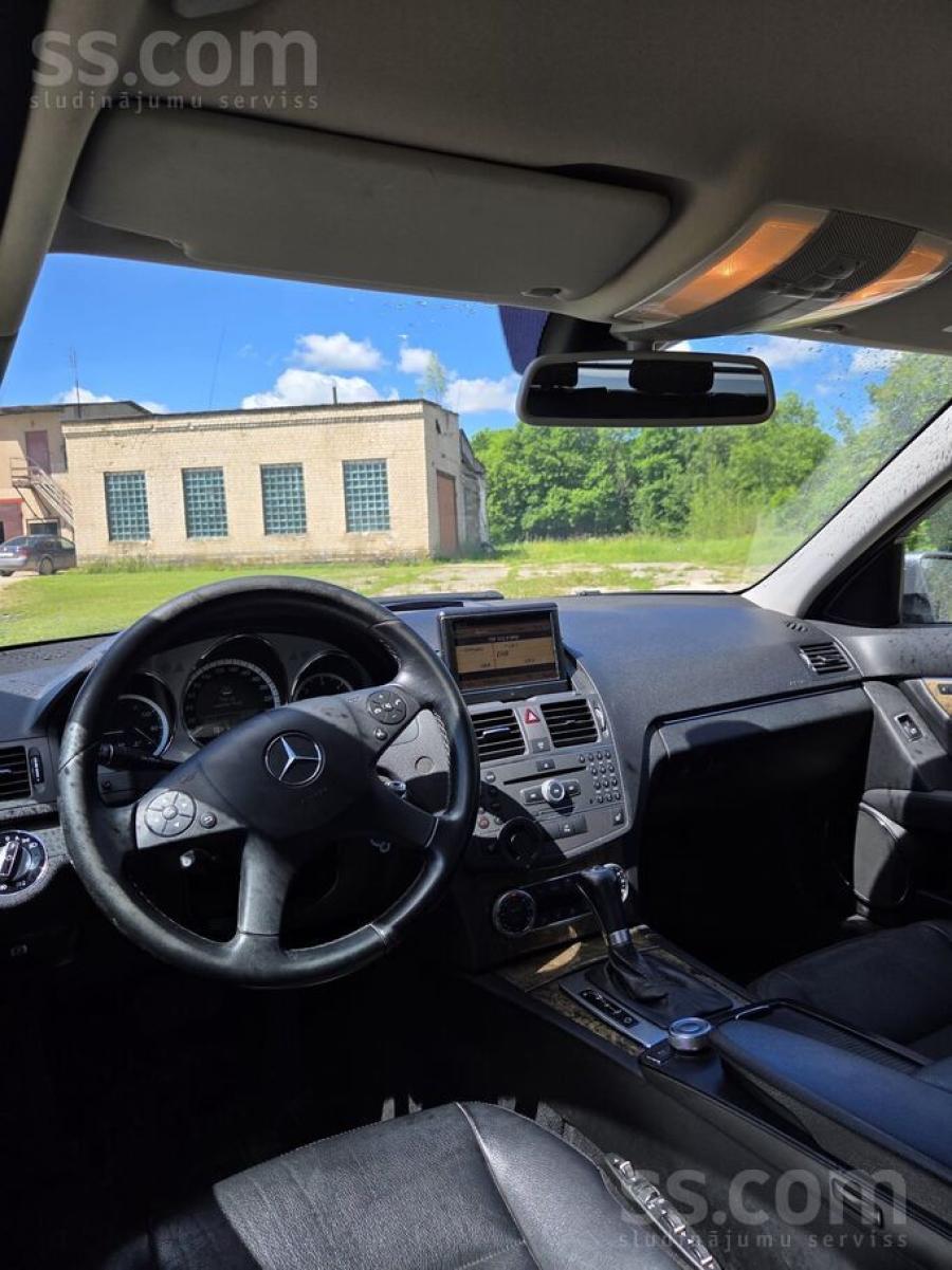 Pelēks Mercedes-Benz C 250 2009 Rīga, ar dzinēja tilpumu 2.20 L un nobraukumu 360 tūkst. km par 4500 €, foto 13 vietnē AUTOMOTO.COM.LV
